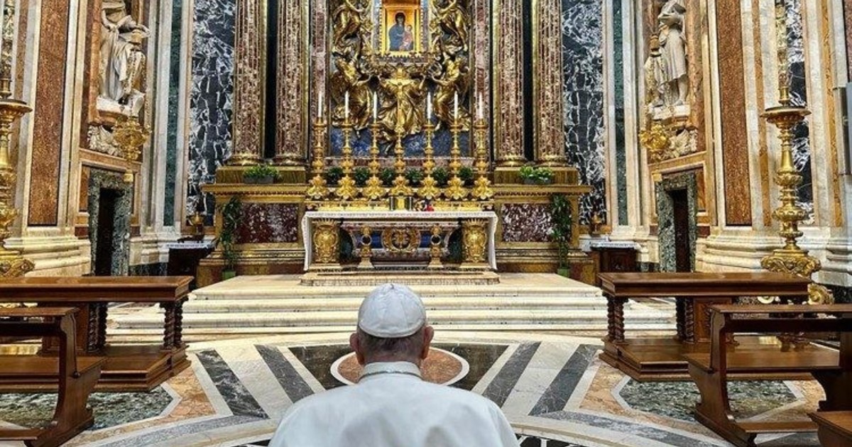 Pope to present Golden Rose to ancient Roman icon of Blessed Virgin ...